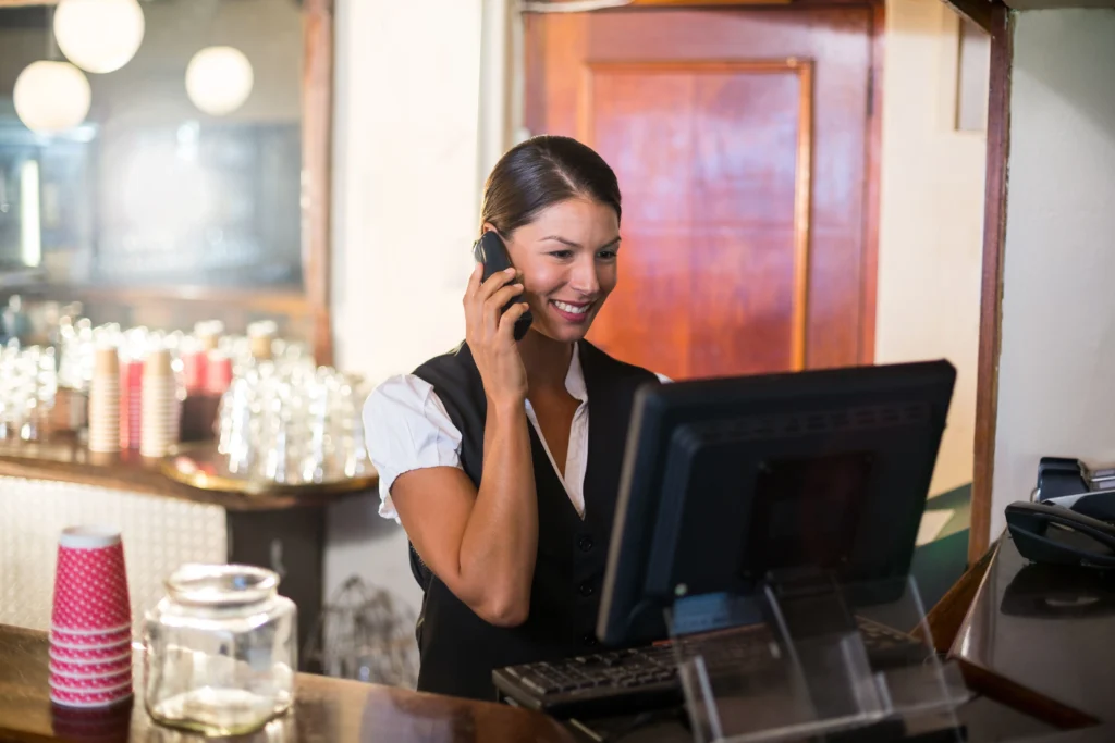 What is a DECT phone: cordless clarity explained | Circle.Cloud